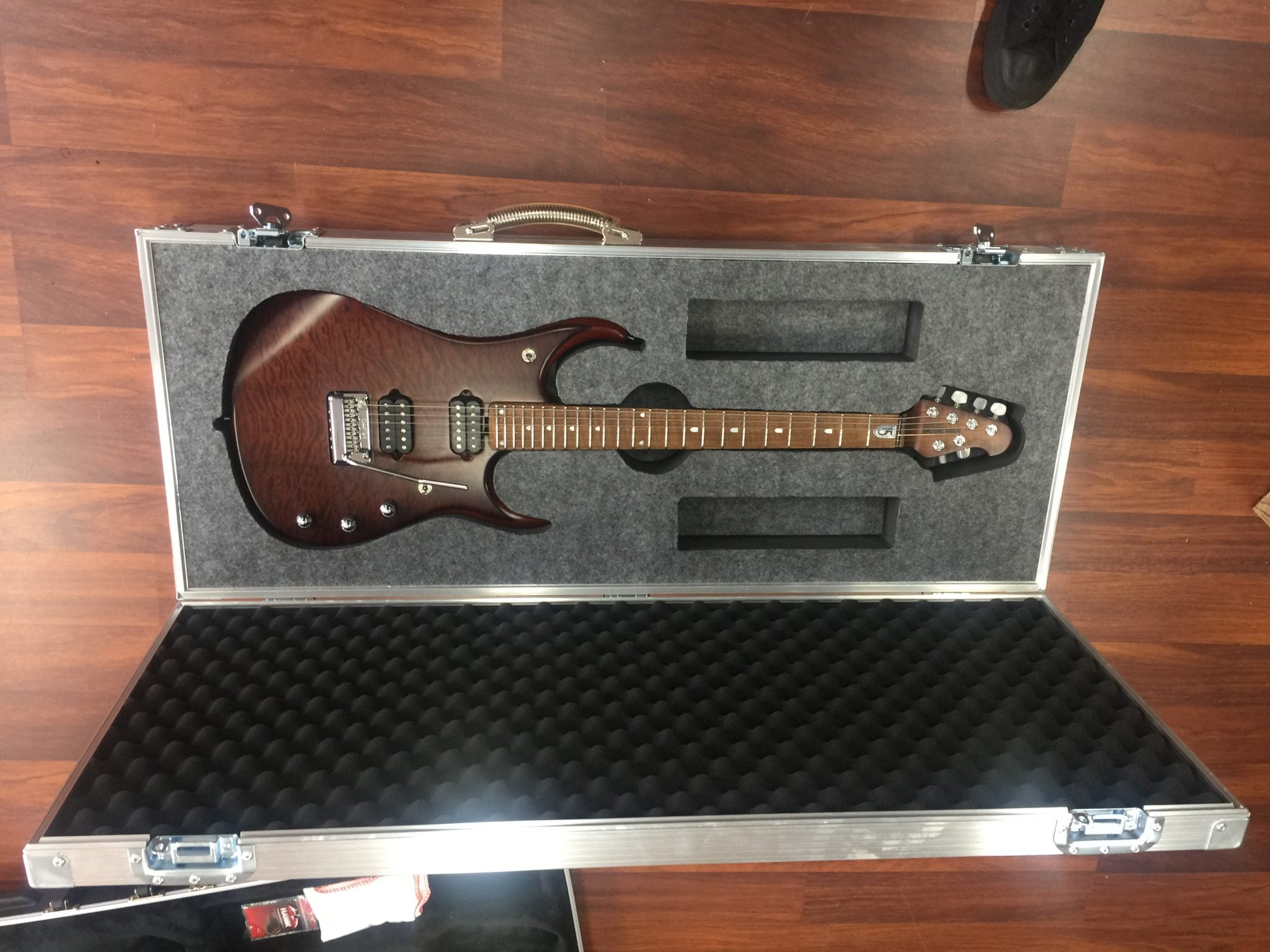 Heavy Duty Guitar Flight Case To Suit Electric Guitar | GigGear Australia